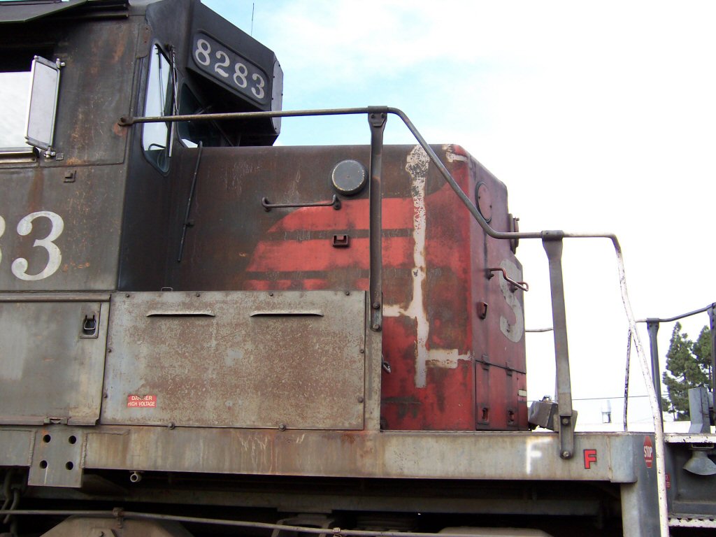 SP 8283 front detail